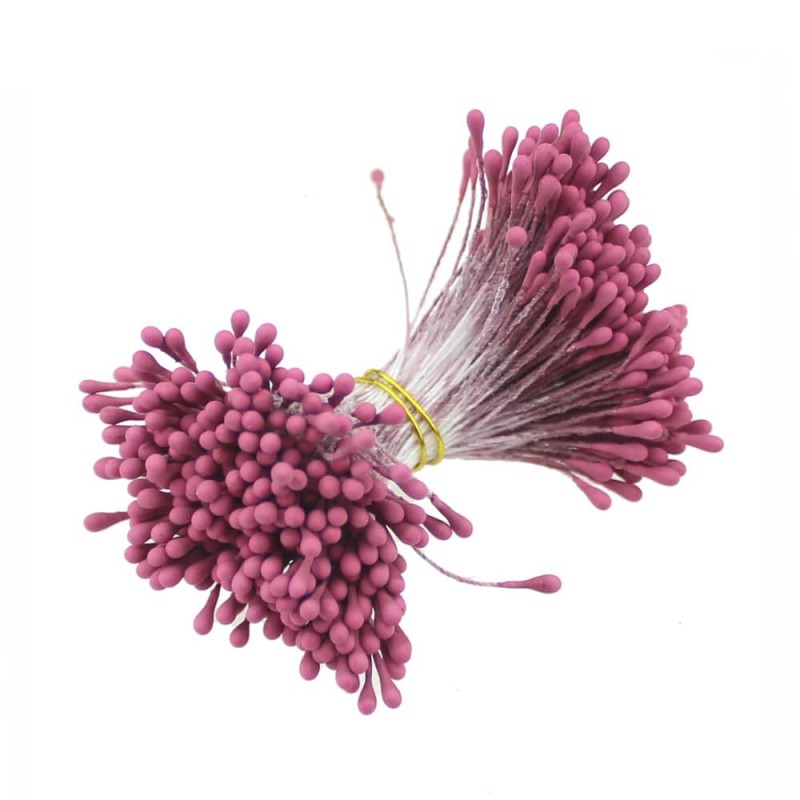 Pistilos dobles con acabado mate. El tamaño de cada pistilo es de 2